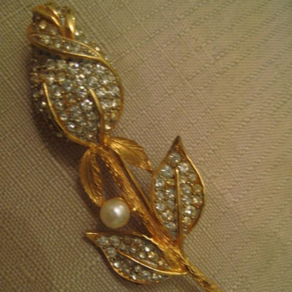 Mandle Rhinestone Pearl Flower Rose Brooch | Jewelry | Mandle Brooch ...
